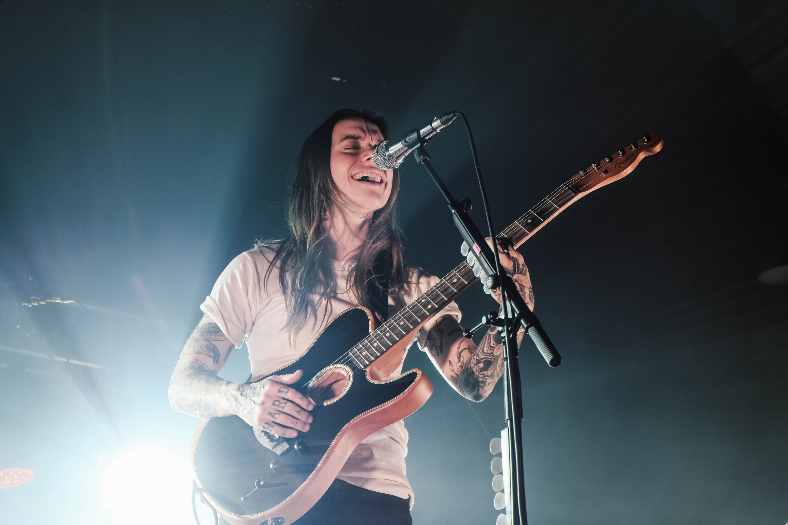 Julien Baker Bares Her Soul At Sold Out London Show - Good Guys Press